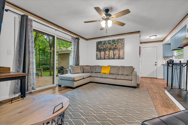 3-bedroom Ranch On Wooded Lot. Sleeps 6. - Rochester University, Rochester Hills