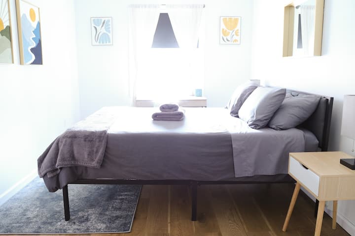 Spacious, Bright & Modern Room In Prime Bushwick! - Manhattan, NY