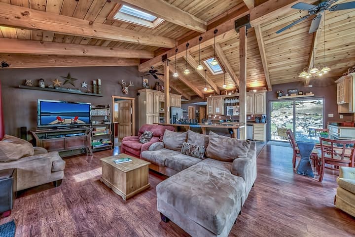 South Lake Tahoe Cabin - Indian Creek Reservoir, CA