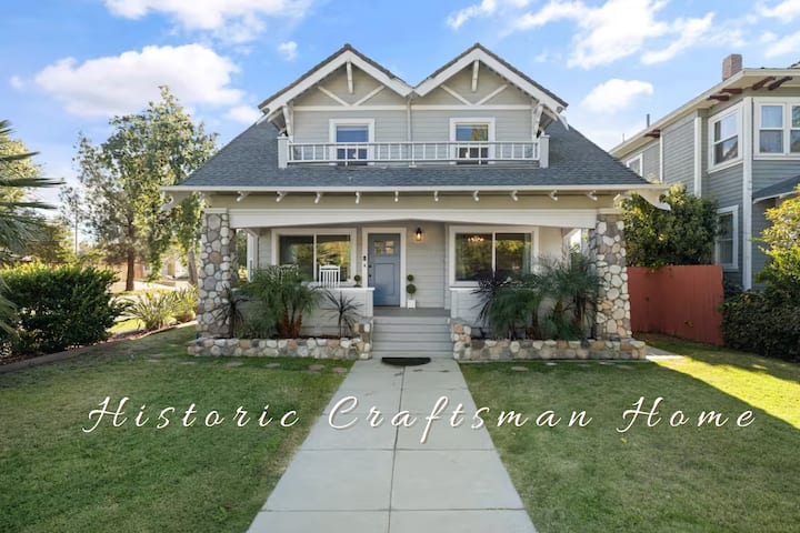 Riverside Craftsman: Hot Tub, Games, Pets & Movies - Jurupa Valley, CA