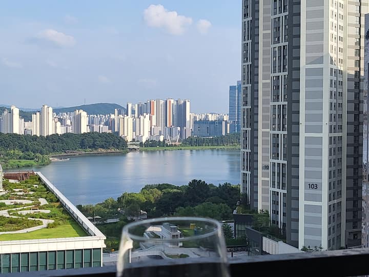 광교최고컨벤션앞.매번침구교체,수원컨벤션 에어컨 원룸 - 화성시