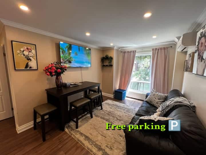 2br Close To Ttc Park Free Parking Sleeps 6 - Toronto