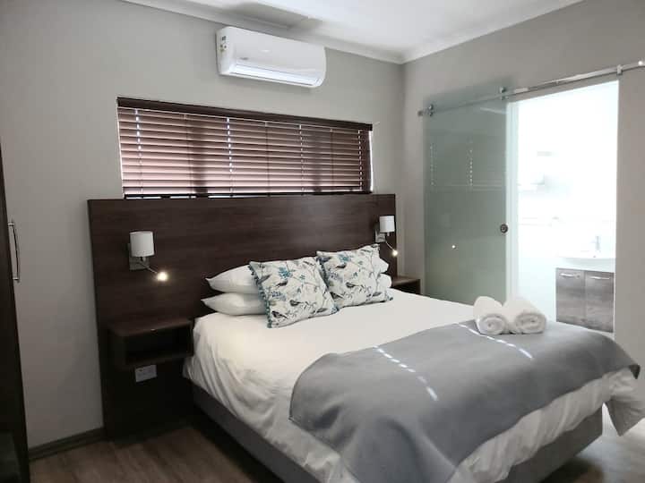 Luxury Urban Oasis On The Garden Route - George