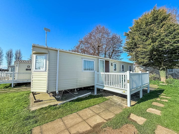 Caravan With Decking At Manor Park In Hunstanton, Sleeps 6 Ref 23045b - Old Hunstanton