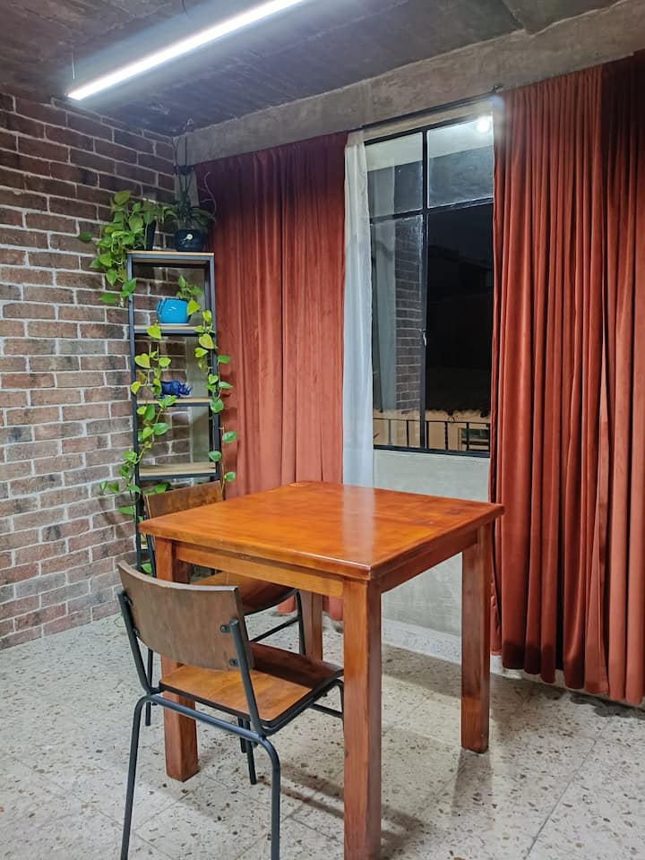 Loft Industrial Charm @Tlc/wi-fi/ Cocina/ Desk /Tv - Toluca