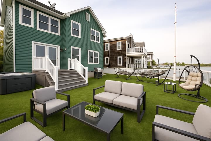 Water Front Homes|hot Tub|waterviews|groups|family - Branford, CT