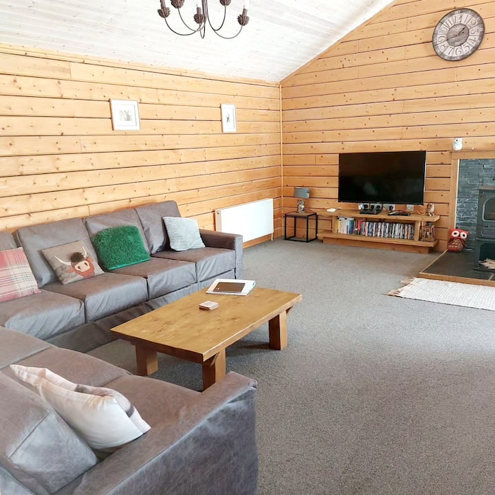 Owl Cabin-rural-hot Tub-mountain View-relaxing - North Wales