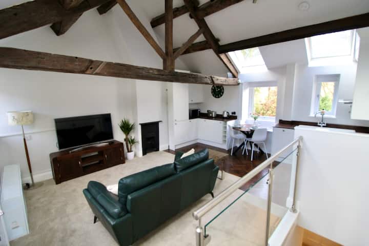 Pheasants Crossing | Cosy Cottage In Rural Spot - Huddersfield