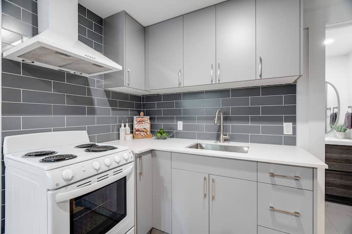 Charming 1 Bed Garden Suite;steps To Downtown - London