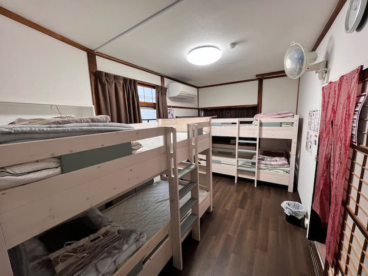 Hostel Murasaki Room 13 - Takayama