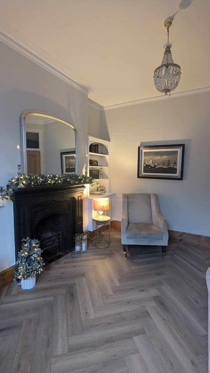 Period Living @ The Oval - Londen