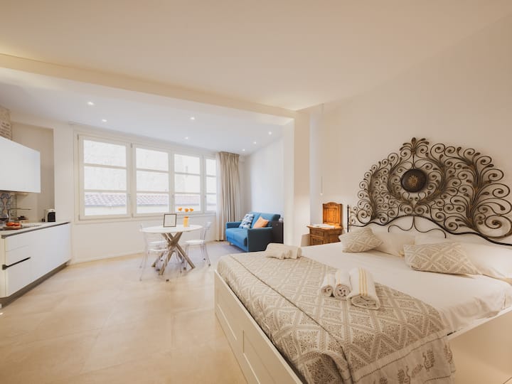 Suite The Sky In The Old City Of Cagliari - Cagliari