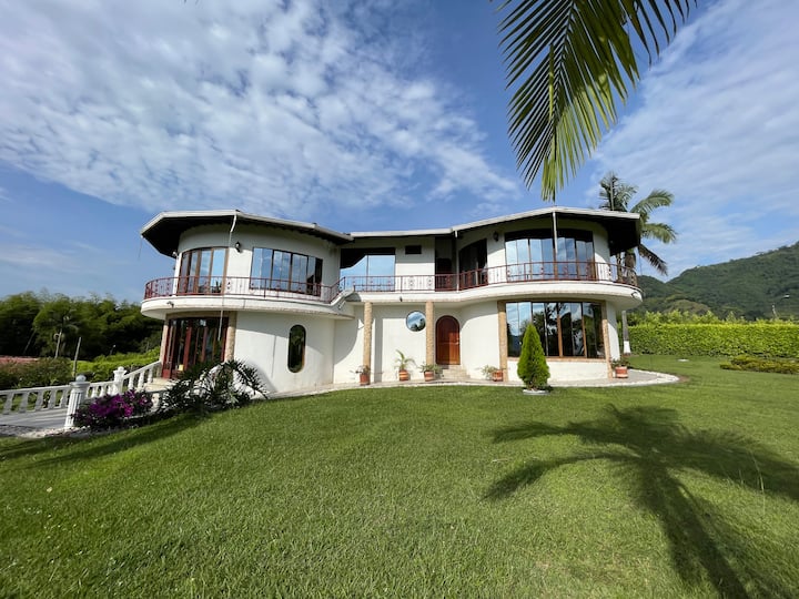 Hermosa Villa Campestre En Combia - Marsella