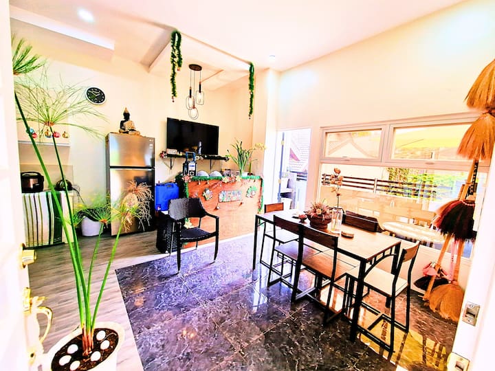 Sulzfeld Am Main Bedroom /B02 (German Guesthouse) - Baguio