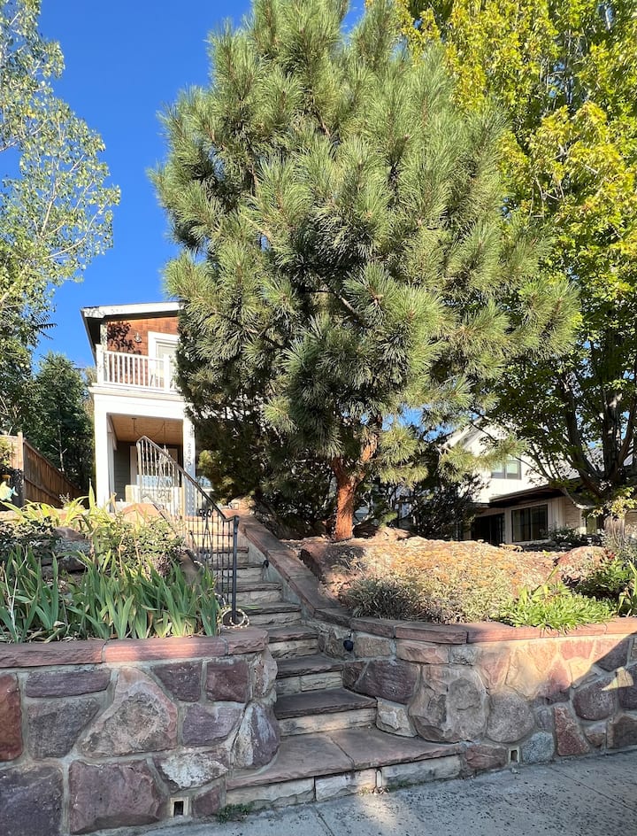 Sundance Stay • Walk To Pearl • 5br • Mtn Views - Boulder, CO