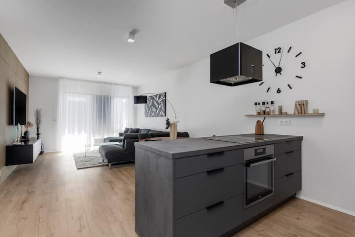Charming Apartment In The Center Of Reykjavík - Reykjavik