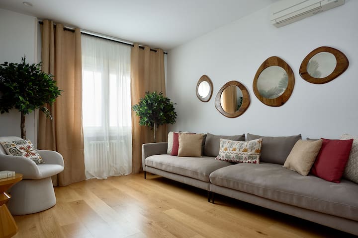 Aldonza Lorenzo. Amplio Apartamento Con Terraza. - Alcala de Henares