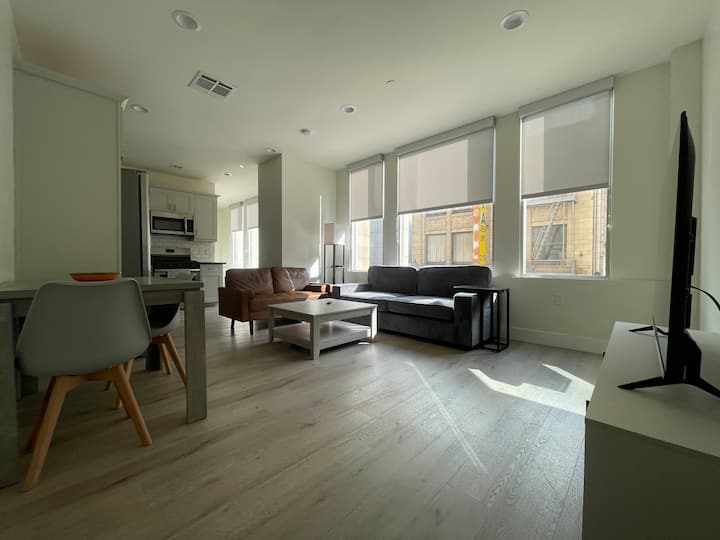 City Center Brand New Modern Dtla Apartment! - Vernon, CA