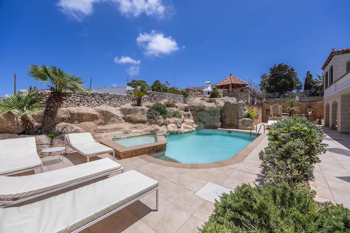 Santa Maria Villa Appartement (D) 1 B / Kamer, Privé Terras, Gemeenschappelijk Zwembad, Wifi - Malta