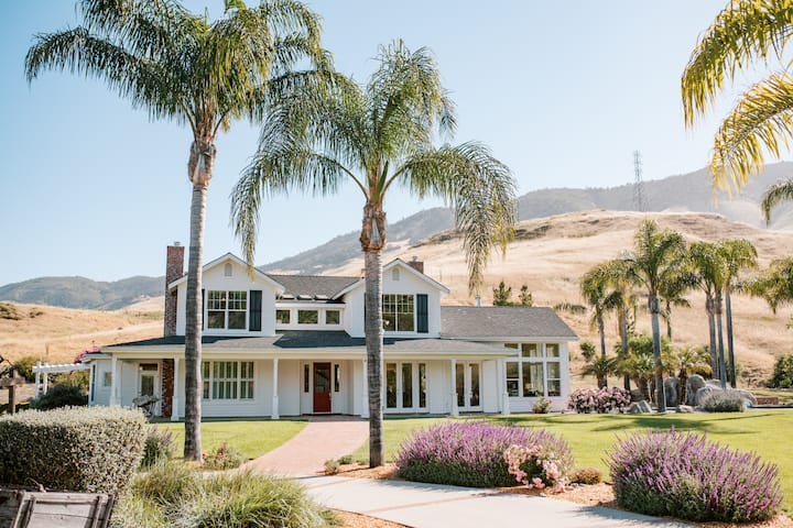 Luxury Ranch With Pool + Hot Tub, Sleeps 16 - San Luis Obispo, CA