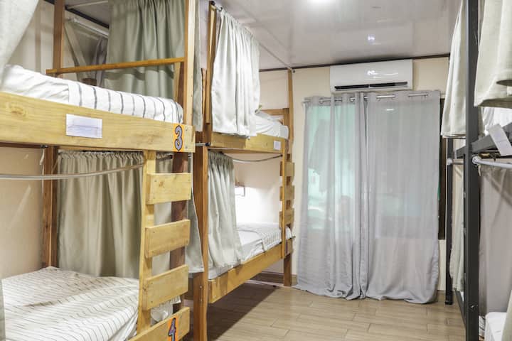 Bed In Shared Room In Argdivan Hostel! - La Fortuna