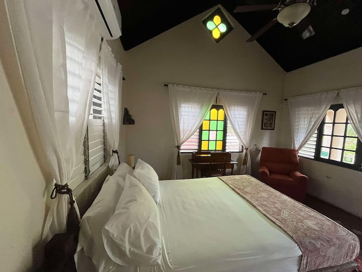 Garden Cottage At Beach Oasis, Parking & Wifi Cafe - Jamaica