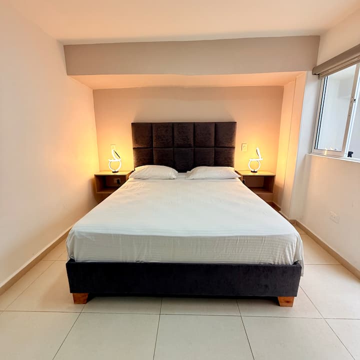 Creative Studio W/ Tv & Desk |300 Mb Wi-fi - Bucaramanga