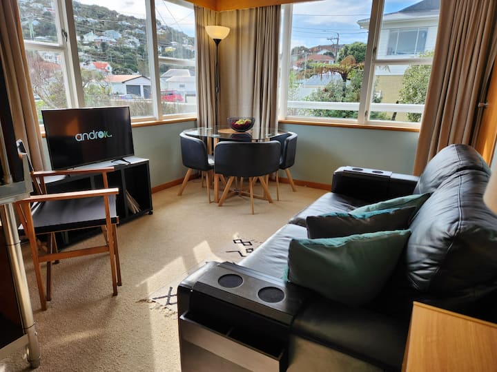 Sunny 1 Bedroom Apartment Minutes To The Cbd - Wellington