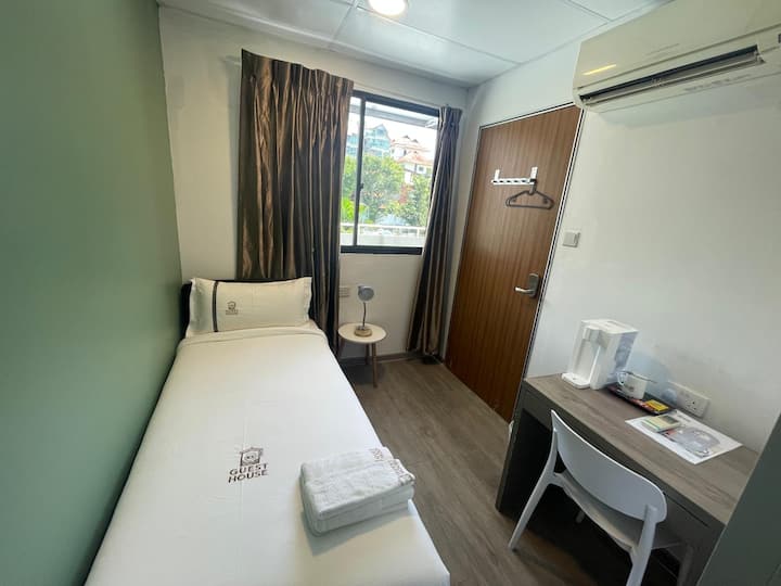 Affordable Single Rm W/attached Shower @Nus (402) - シンガポール