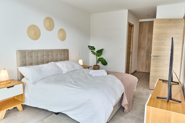 Boho Apt + Balcony In La Carolina, 60” Tv 4k - Quito