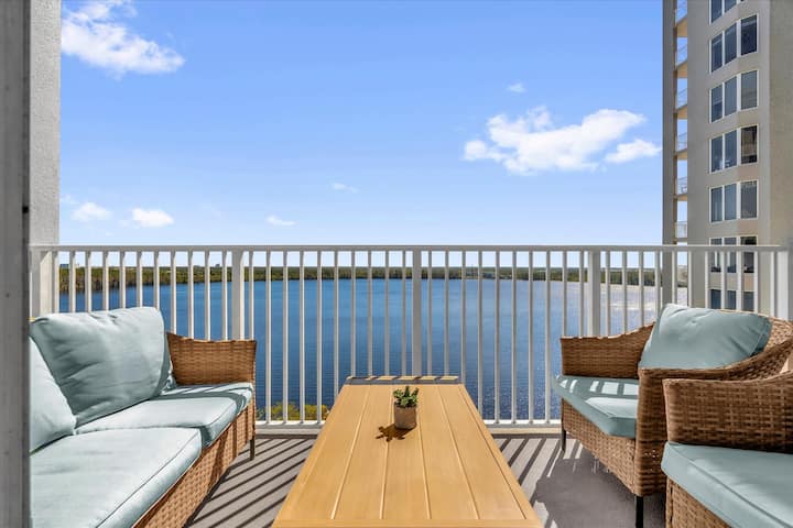 Stylish Lake Condo-private Disney Fireworks View! - Lake Buena Vista