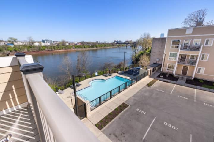 Downtown Riverfront Condominiums: Mid-term Rental! - Nashville, TN