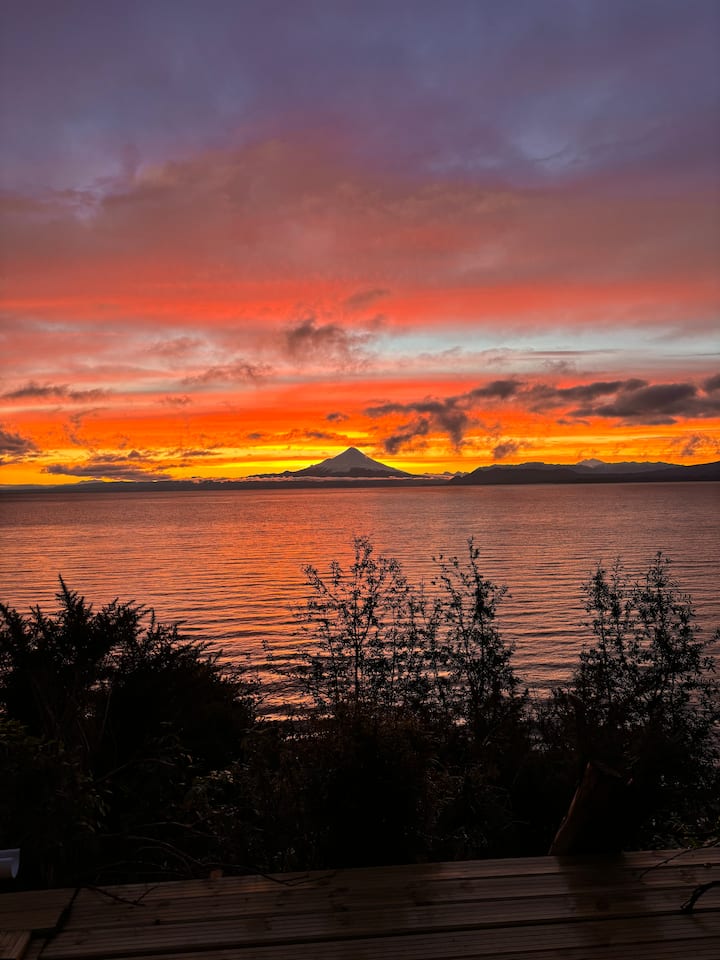 Casa Del Lago Con Playa, 10 P,  Kayacs, Volcanes - Puerto Varas