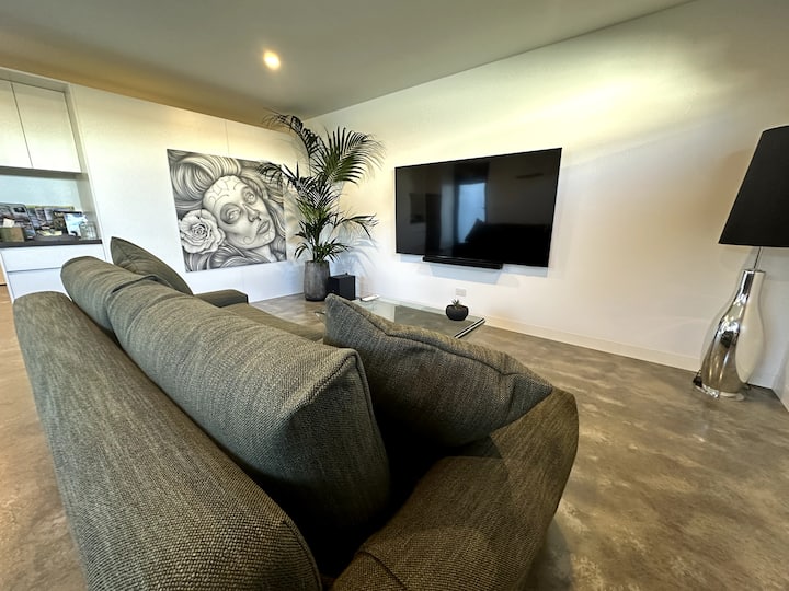 Modern Escape In Trendy Moonah - Hobart