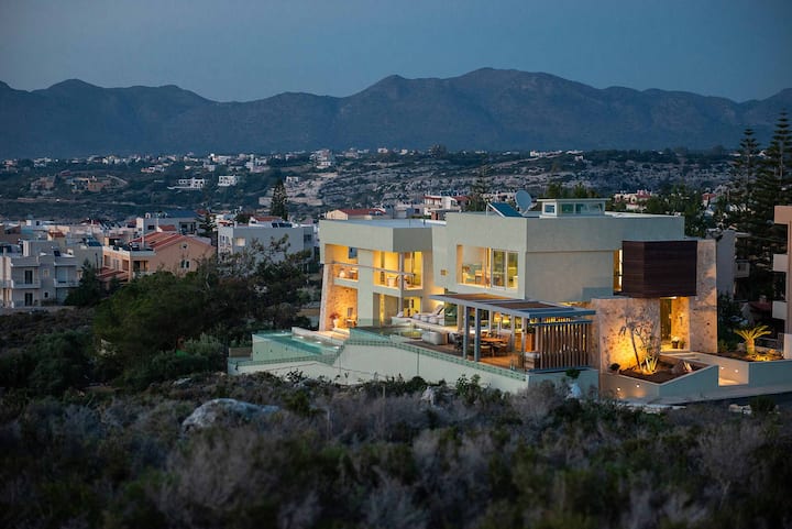 Elegant Luxury Villa With Exclusive Private Pool - La Canée