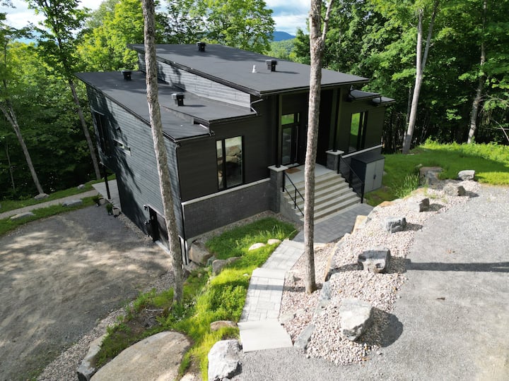 Modern Chalet In Mont-tremblant | Sauna & Jacuzzi - Mont-Tremblant