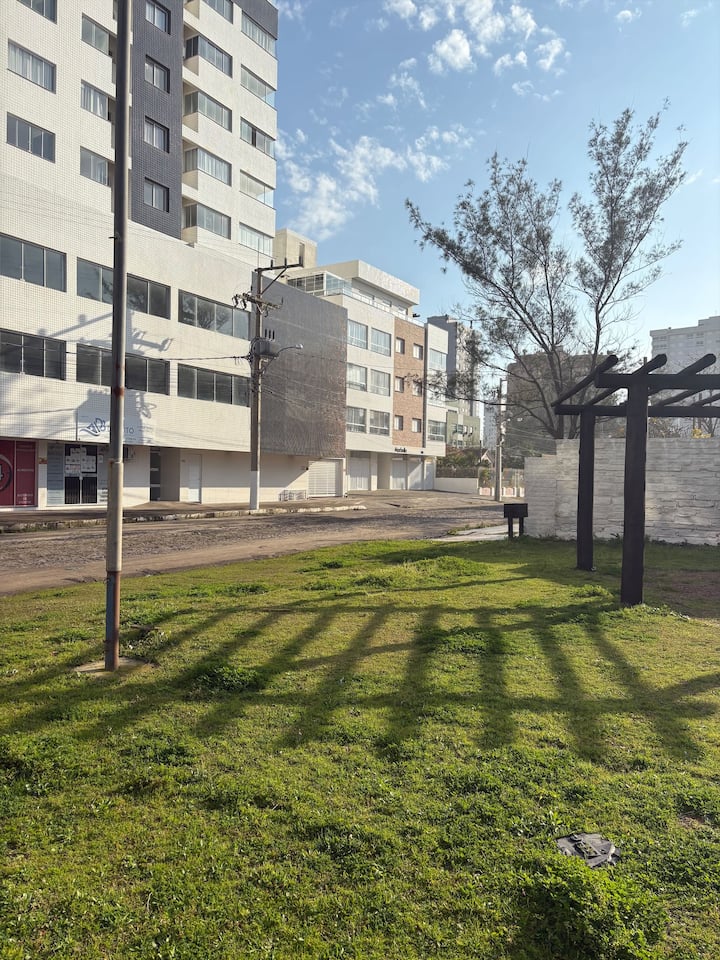 Ap. Box Privativo! Duas Quadras Da Praia! - Tramandaí