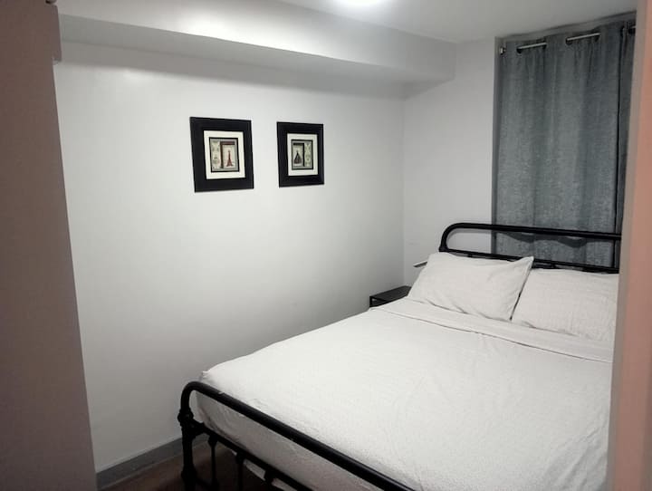 Modern-minimalist 2 Br 1 Bath Makati -Wifi 200mbps - Manila