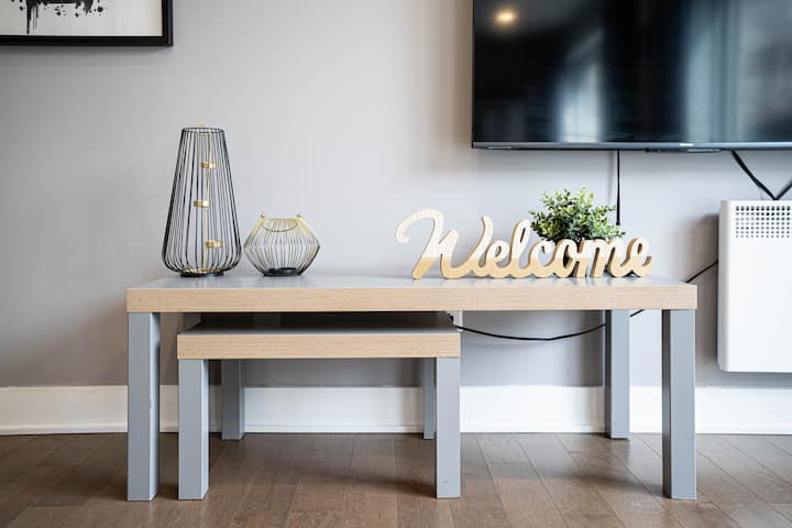 Bright Modern 2br, Near Dt W Street Parking - Lasalle