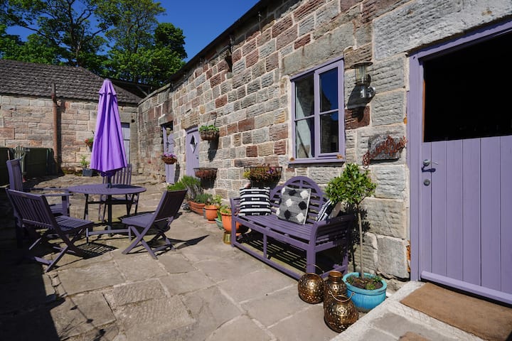 Florrie’s Rest - A Rural, Rustic Haven - Chesterfield