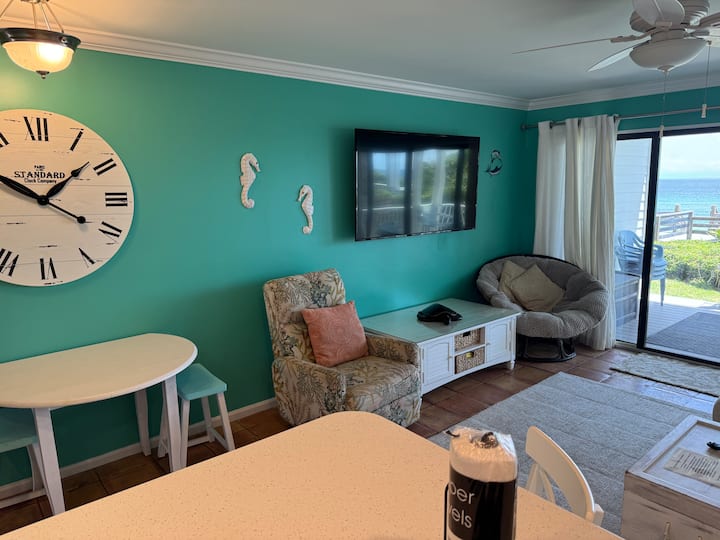Gorgeous Gulf Front Condo On 30a - Alys Beach, FL