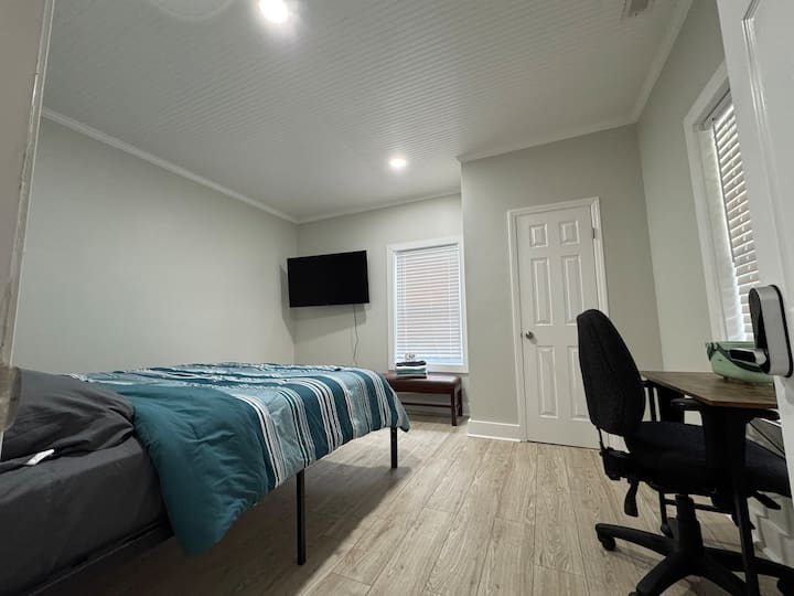 *2 Best Private Room In Greensboro Near Downtown* - Greensboro, NC