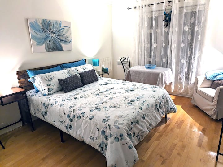 Chambre Aqua Relax + Piscine Intérieure Chauffée - Beloeil