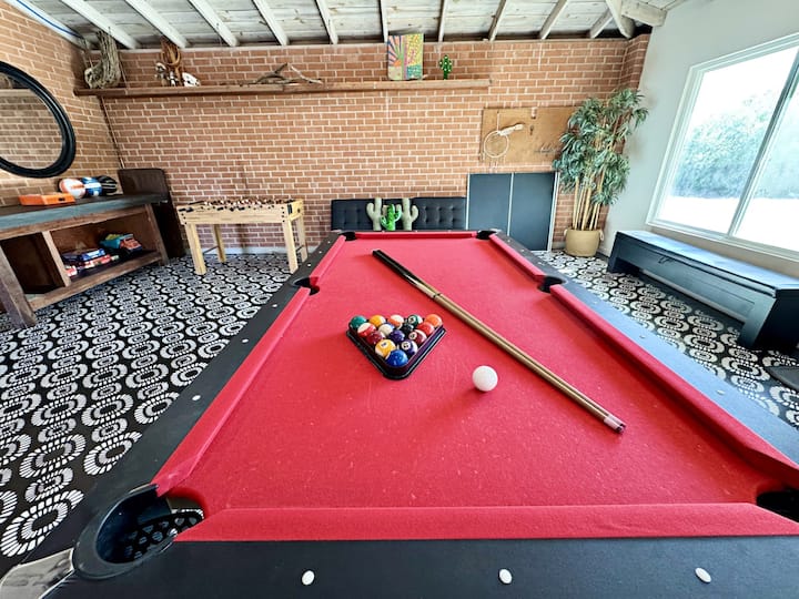 Fox House: Cheery Retreat W/ Game Rm, Pool Table - Oro Valley, AZ