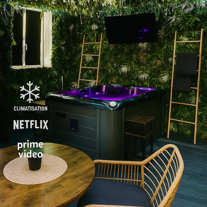 La Suite Oh La La ~ Duplex Jungle & Jacuzzi Privé - Alsace