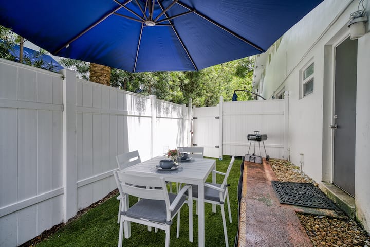 Ground-level Comfort | 1br W/ Patio Near Las Olas - Fort Lauderdale