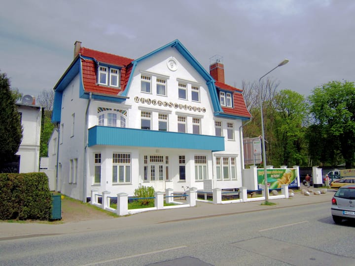 Wohnung Mit Balkon Gut Möbliert Und Ausgestattet - Rostock