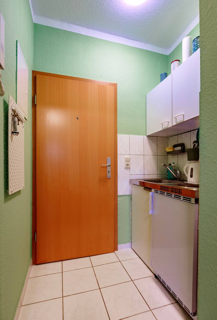 Wohnung Mit Balkon Gut Möbliert Und Ausgestattet - Rostock