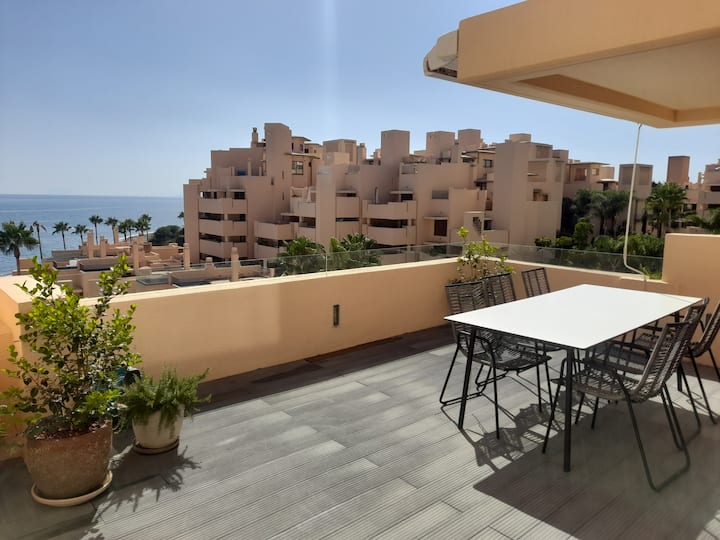 Bahia 3-bedroom Penthouse With Private Pool - Estepona