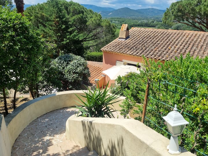 Charmant Huis, Uitzicht Op De Baai Van St.tropez - Cogolin